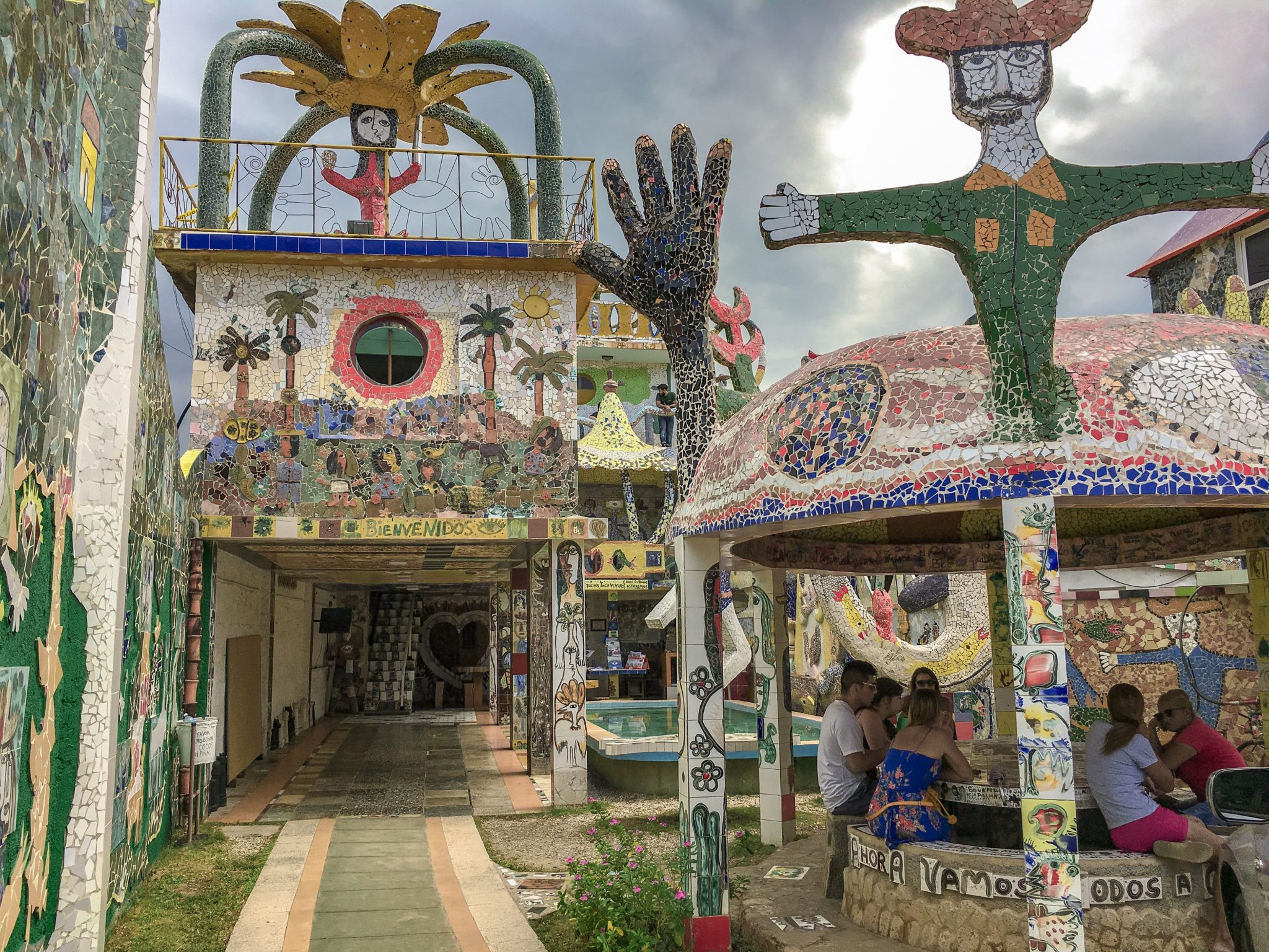 Fusterlandia: uma Obra-Prima de Cuba feita em Mosaico | Garfo & Mala