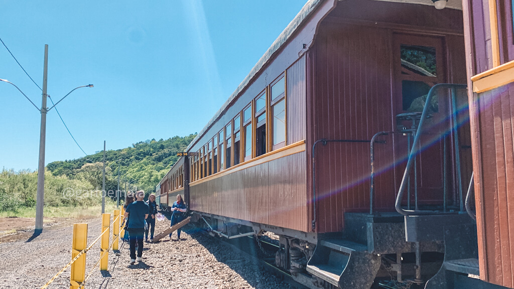 Trem dos Vales: Passeio de Trem mais bonito do Brasil!